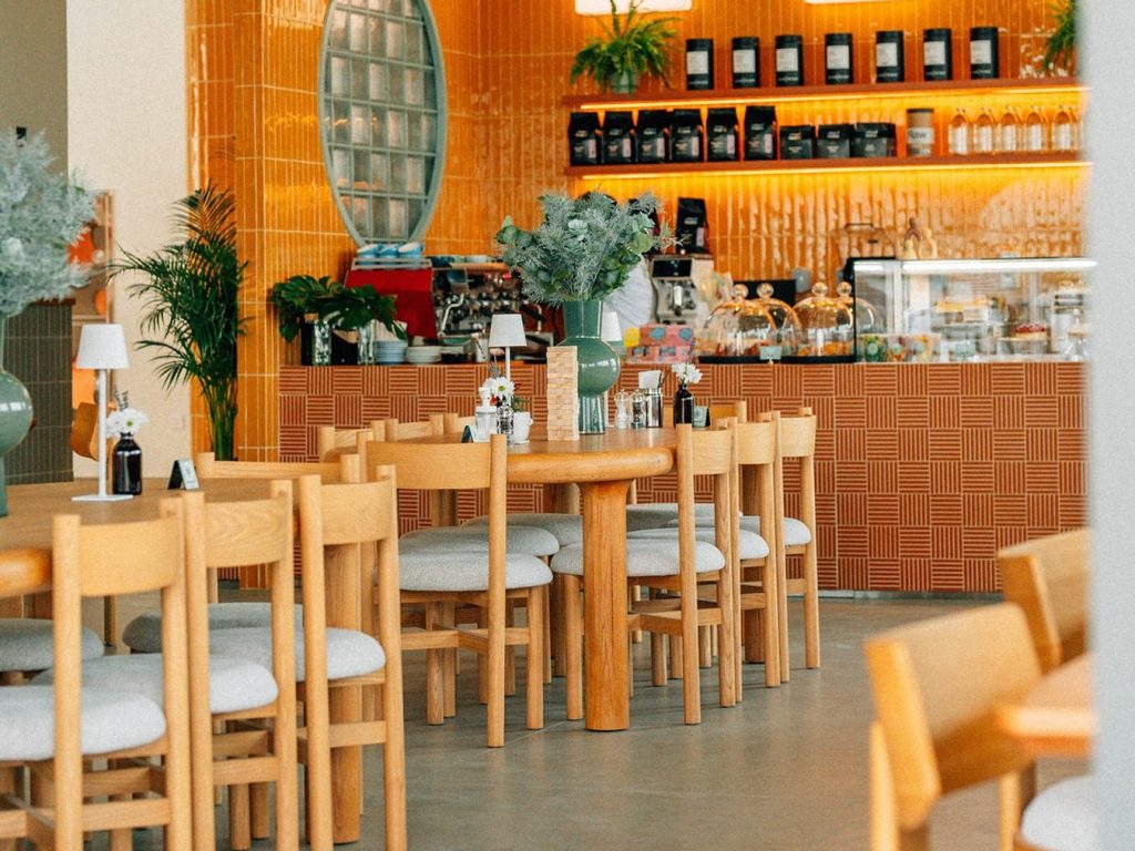 Best Cafes in Jumeirah Lake Towers (JLT) – Top Spots Dubai ...